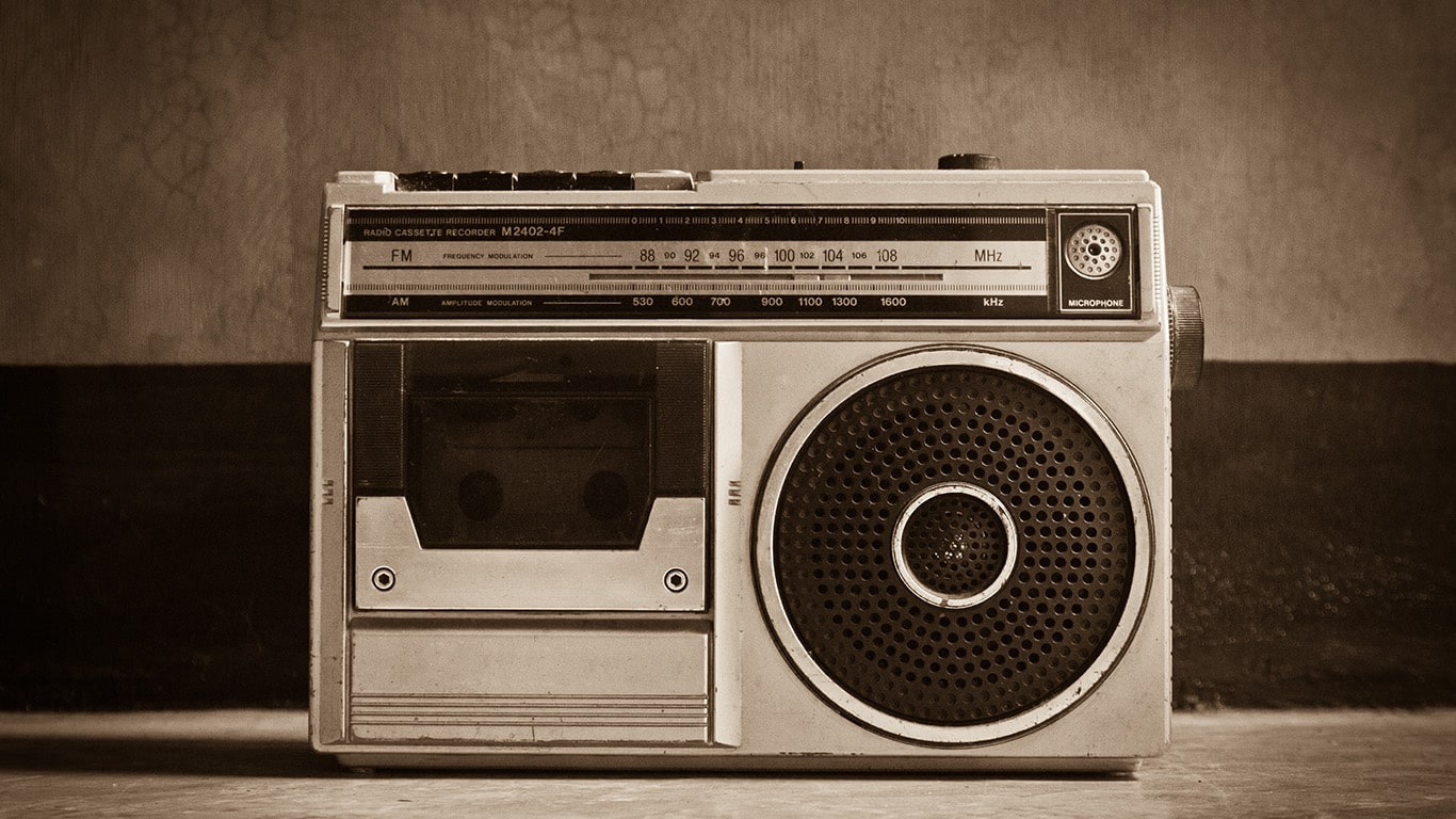 10 Advantages and Disadvantages of Radio - Tech Quintal